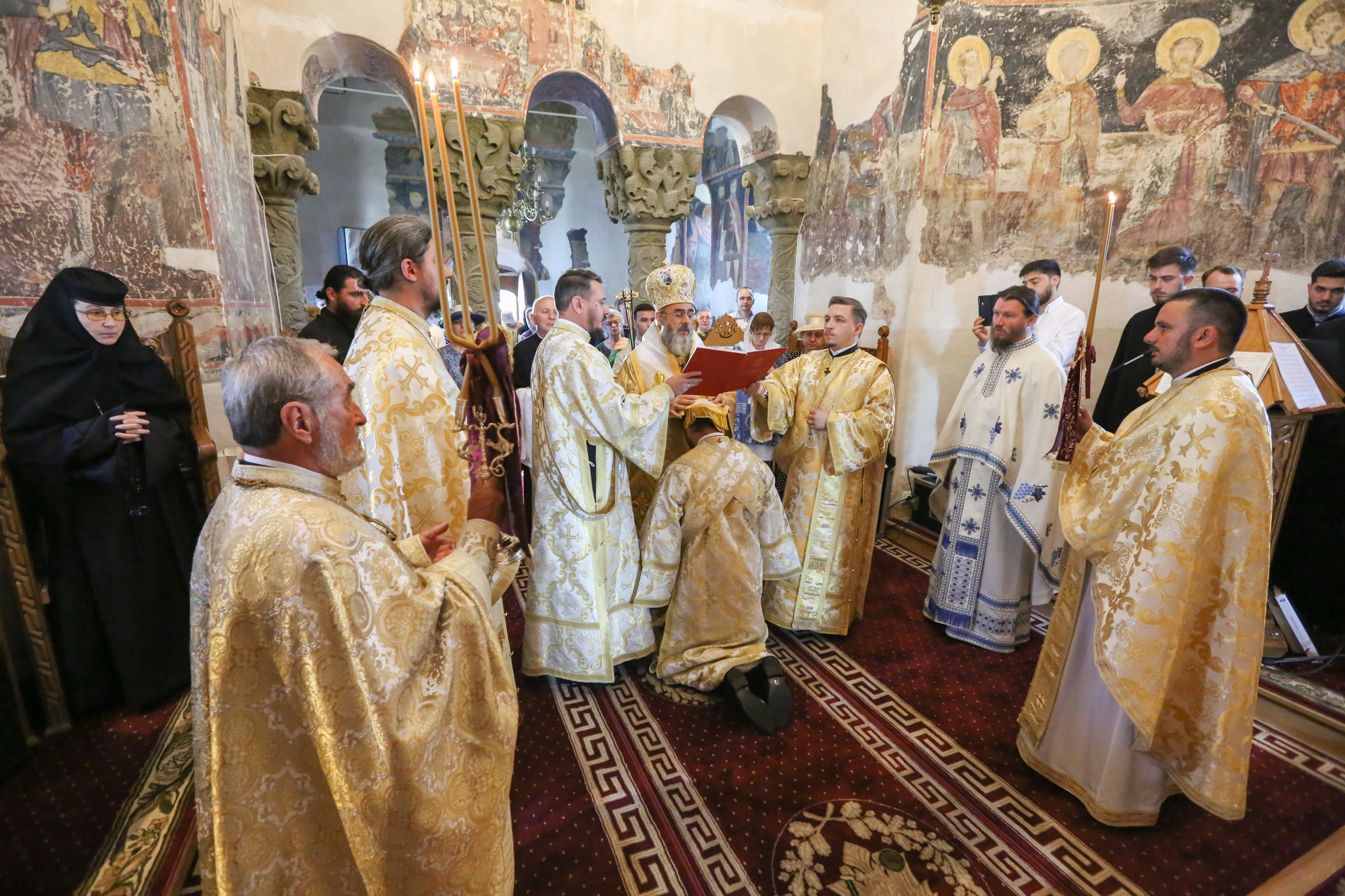 Comuniune în rugăciune la Schitul Berca - Expresul Buzoian
